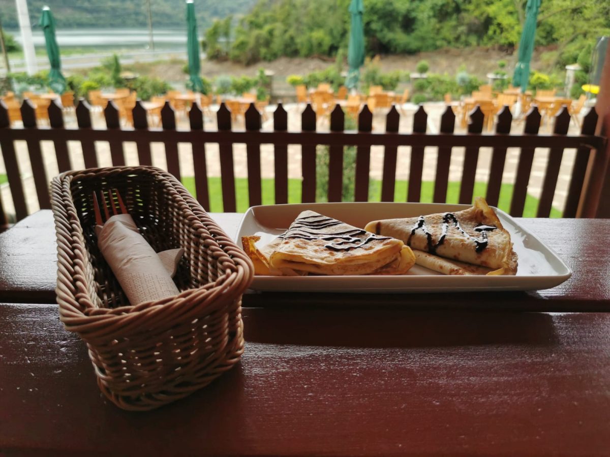 Restaurant – Complex Turistic Cetatea Drencova – Cazare Berzasca